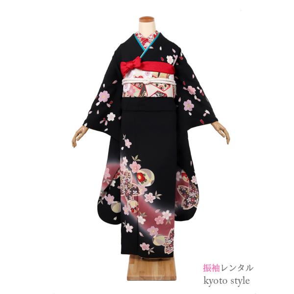 【レンタル振袖18点セット】必要なものが全て揃った豪華18点振袖セットです。届いてすぐに着用可能です。通常は3泊4日のレンタルですが成人式期間中はご利用日の10日前に発送、利用日から10日以内の返却で大丈夫なのであわてることなくゆっくりレン...