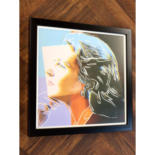 一点限りのセール商品です！角形の木製フレームのフレームでシンプルに額装しています。ウォーホルの作品です。アーティスト：アンディ・ウォーホル Andy Warholタイトル：Ingrid Bergman額装サイズ(mm)：約340×340フレ...