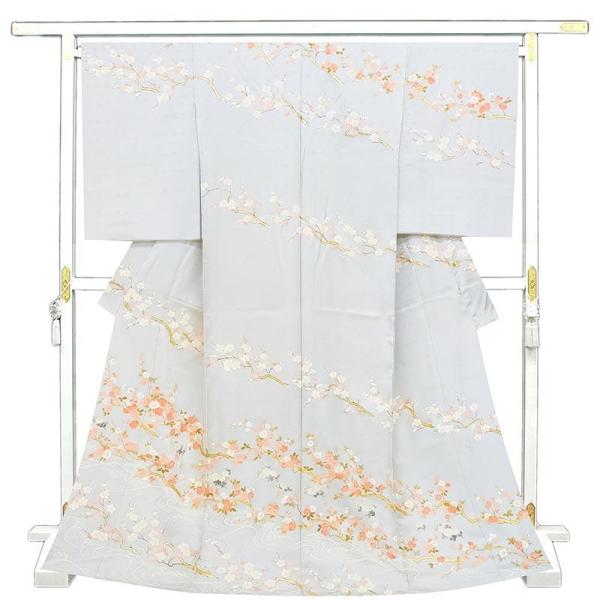 ■京友禅伝統工芸手描き、本金で製作した桜菊春秋図の特撰訪問着です。■こだわりの図案、色彩、特撰生地など手抜きのない本物の物作りです。■華やかさと格調を表現する礼装訪問着が大切な式典で最高の装いを披露します。○地色　【こちらの地色は白グレー色...