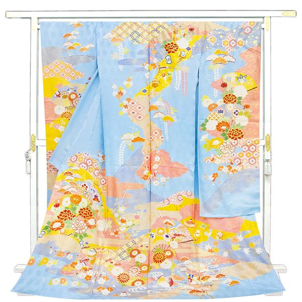 ■匠の卓越した手仕事の京友禅工芸多色手描き染で制作された優雅な特撰本加工振袖です。■優美吉祥四季花扇面貝桶文を華やかな色彩を用い本金加工や刺繍入りで豪華に表現しています。■振布付きで細部にまでこだわりの物づくりの逸品が晴れの日の特別な着姿を...