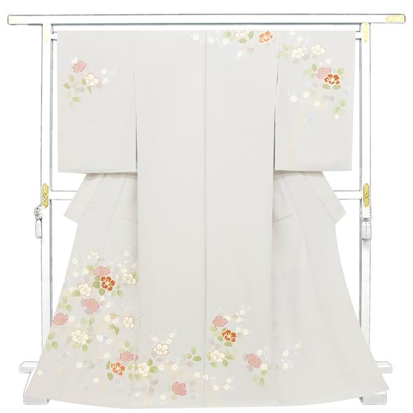 ■最高級の手描き美術友禅に刺繍工芸、本金で制作した古典美術染の訪問着です。■希少性の高い色鹿の子染や本金加工で着姿を良く考えた本加工の物作りです。■特撰生地、手描き、刺繍や本金の上質感が大切な式典で最高の装いを披露します。○地色　【こちらの...