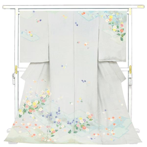 ■京友禅本加工で制作された複合加工の特撰訪問着です。■本加工手描き友禅に絞りや手刺繍美術を入れ華やかさと上質感を大切にした最高の物作りです。■慶長の祝の式典で一格上の上品な着姿を披露する逸品物です。○地色　【こちらの地色は白灰とうす緑ベージ...