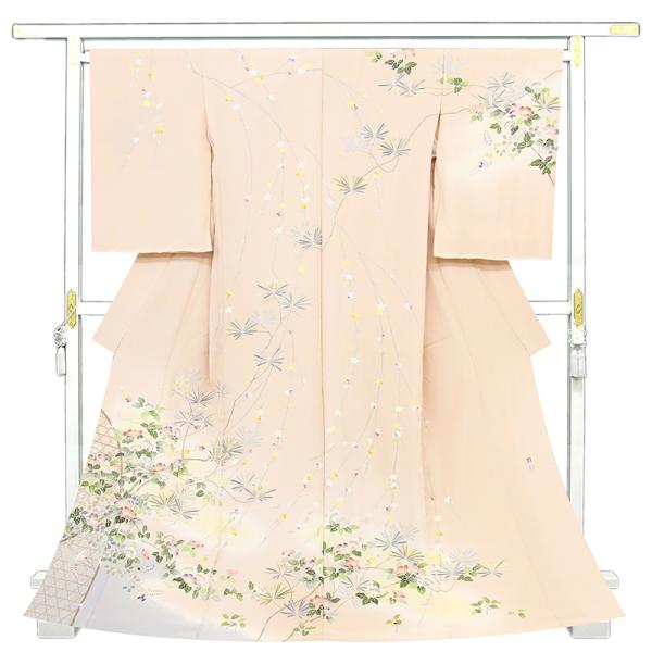 ■最高級の京友禅手描き美術士の松本健一先生が描く新しい京都発の加賀五彩染です。■優しい上品さを大切に小付柄でボカシ友禅をバックに優美で上質感のある訪問着です。■デザインから生地選びまですべてに手抜きのない物作りが大切な式典で最高の装いを上品...