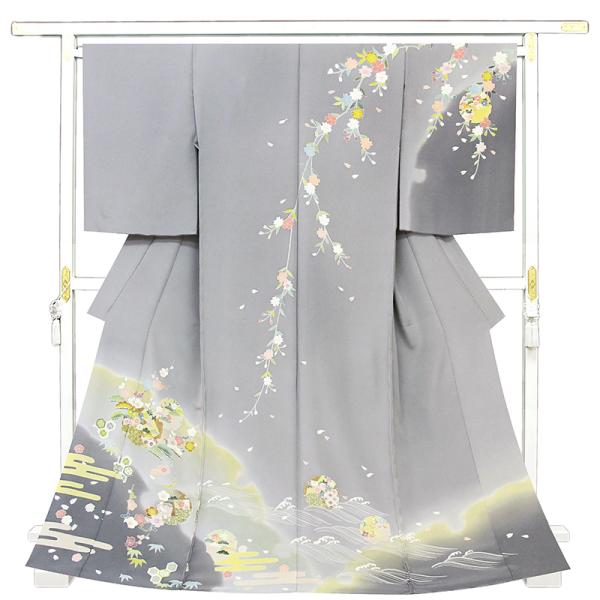 ■古典美の上品な着姿を追求した京友禅伝統工芸手描き、本金染の特撰礼装訪問着です。■大切な式典やお茶席などで落ち着いた祝い雪輪に松竹梅四季花文を描いています。■優しい裾ボカシ友禅が全体の装いを整える最高の一枚です。■上質なきものライフをお楽し...