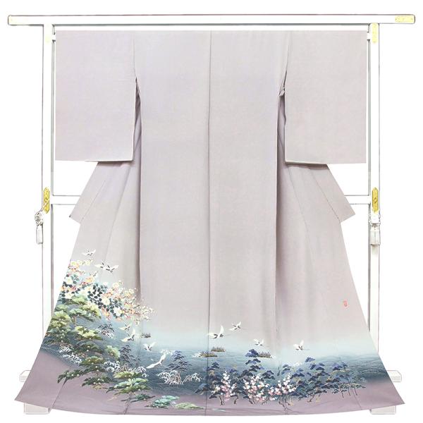 ■加賀五彩染めの華やかさを大切に京友禅伝統工芸士の手描き染で制作された色留袖です。■匠の技が光る多色染を用い加賀吉祥四季草花文と鶴舞文を描いた特撰の礼装着です。■格調を大切に描かれた逸品が式典での華やかな着姿を応援します。○地色　【こちらの...