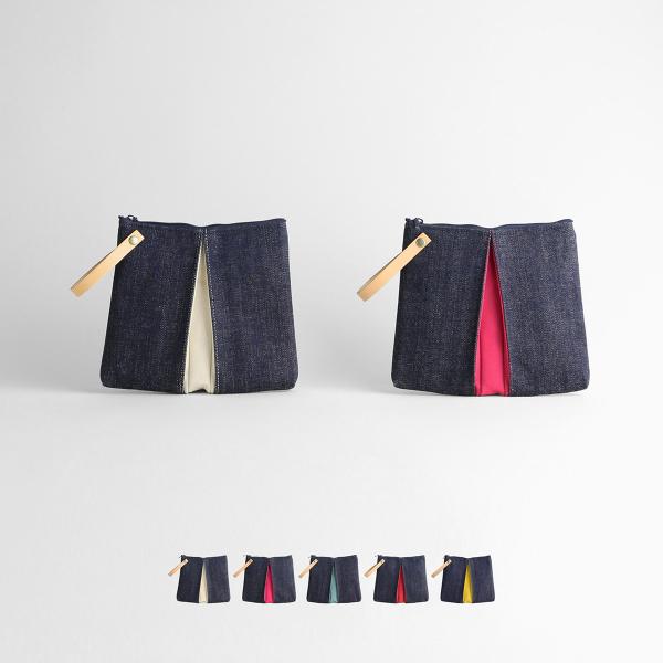 手織りに近い素材感が魅力の希少性が高い岡山産デニムに挿し色が美しく映えます。マチなしのスリムなサイズで持ち運びに便利。化粧品ポーチ、通帳ケース、文房具入れ、バッグの小物整理など様々な用途にお使いいただけます。お好みや洋服のお色に合わせてお選...