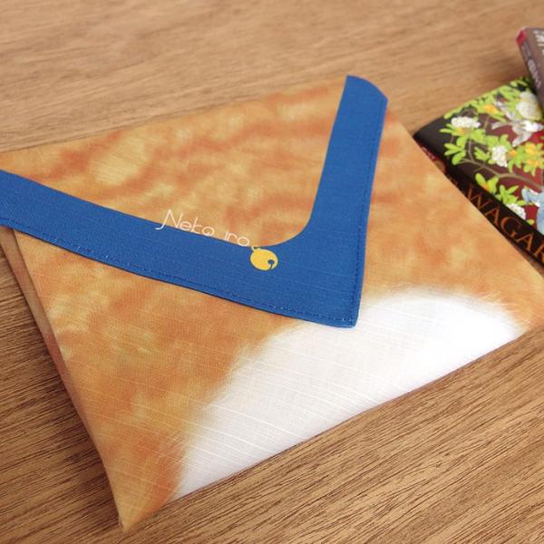 Neko iro風呂敷は包むと猫が丸まっているように見える風呂敷です。外でも猫と一緒に居る気分になれるような風呂敷に仕上がりました。猫好きの方にオススメしたい風呂敷です。猫の柄によって性格の系統も違うそうなので「茶トラ（白）」の性格をまとめ...