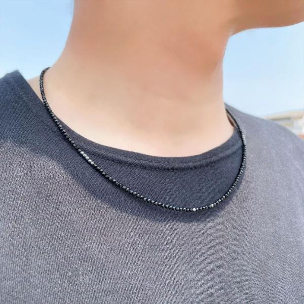 ☆磁気の力にも勝る巷ではやりに流行っているテラヘルツを使用して製作したパワーストーンネックレス。テラヘルツ（鉱石）とカットオニキス（パワーストーン）の組み合わせも然ることながら、ブラッククラスプ仕様にすることで外観も利便性もばっちりに仕上げ...