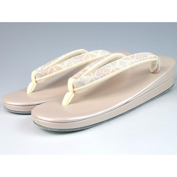 【 京都 銘織京錦 】 小判型　牛革　本革 草履　Ｌサイズ草履　小判型 （前1枚・後2枚重ね芯）高さ （かかとゴム除く）前 約1.0cm　後 約3.7cmＬサイズ （靴のサイズで約 23.5〜25.0）鼻緒　京都 銘織京錦台　牛革 半ツヤ≪...