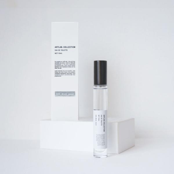 サイズ：約W36×D21×H130mm10mL（約300プッシュ）生産国：日本【香り】Musk savon ムスクサボン柔らかな心安らぐサボン系の香りTop :スウィートアップル・ローズMiddle :ミュゲ・ピーチ・ムスクBase :ジャ...