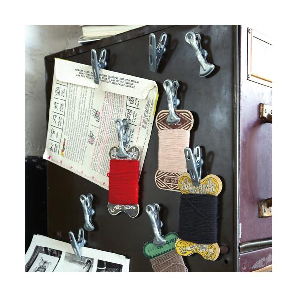 サイズ：A/L.50mm/pc、B/L.55mm素材・材質：スチール生産国：中国シンプルなマグネット付きクリップ。ピンチタイプなので、メモや写真、ポストカード等をしっかり挟んで離しません。シンプルなのでインテリアの邪魔をせず、末長くお使い頂...