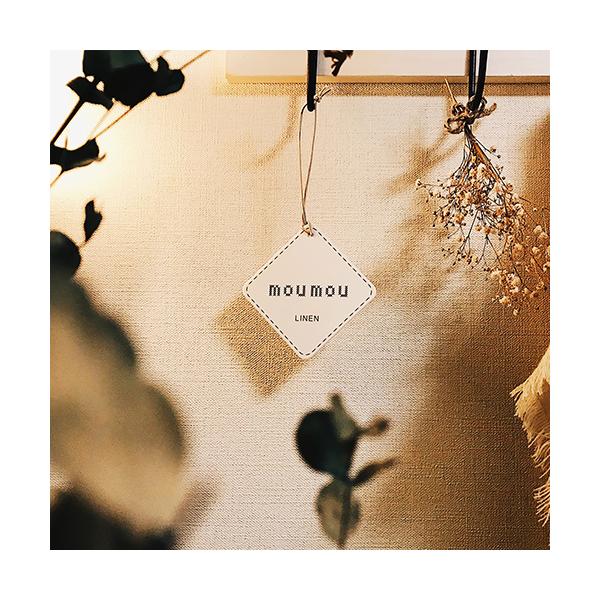 サイズ：W96×D1×H96ｍｍ容量：100ml素材・成分：紙、香料、ゴム生産国：日本※芳香持続期間：約２〜４週間（ご使用時の環境により異なります）クローゼットやトイレ、車の中など、あなたのプライベート空間を柔らかな香りがやさしく包んでくれ...