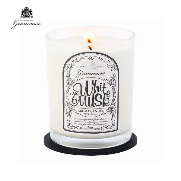 サイズ：W80mm×D80mm×H95mm（外装）重量：160g素材・材質：キャンドル/ソイワックス、香料、コースター/シリコン生産国：中国大豆から生まれた天然成分100％のソイワックスキャンドルです。ススが出にくく、低温でゆっくり燃えるの...