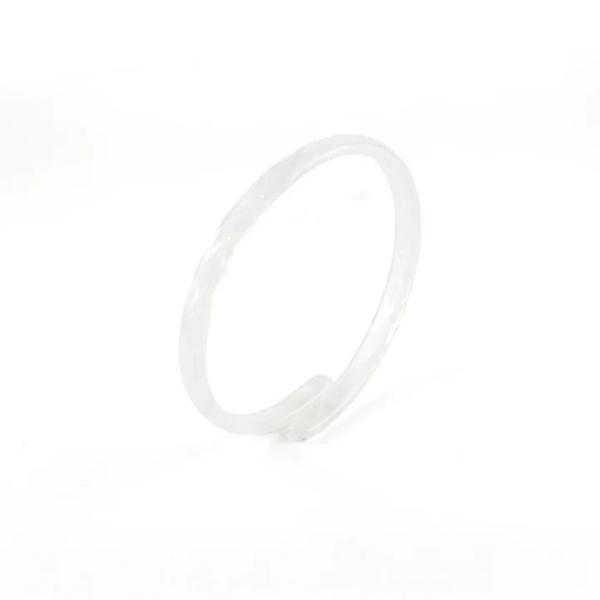 サイズ：内径：60mm、厚み：4mm　幅：5mm 素材・材質：セルロースアセテート（綿花由来樹脂 イタリア産） 重量：約 5 g パッケージサイズ：横85×縦105×厚み13mm 生産国：日本※手作り商品の為、商品によって柄の出方・サイズが...