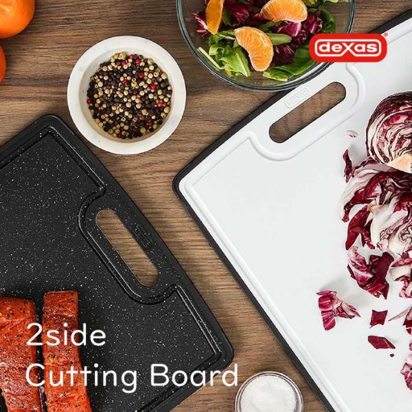 サイズ：約 21.5×27.9×H0.8cm素材・材質：ポリプロピレン・熱可塑性エラストマー生産国：アメリカ※耐熱温度/ 60℃表と裏、両面リバーシブルでお使いいただける、モノトーンのカッティングボードです。片面は肉や魚、もう片面は野菜など...