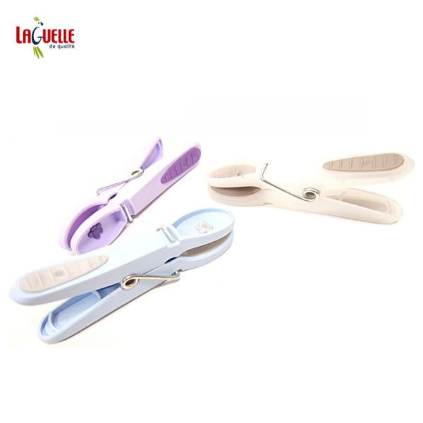 サイズ:約L8cm 素材・材質:本体/ポリプロピレン、滑り止め部/熱可塑性エラストマー、バネ/鋼 生産国:フランス ※セット内容:3色アソートの12個セットグリップ力が強いのに、跡がのこりにくいフランスのラゲールの洗濯バサミ。淡い3色をアソ...