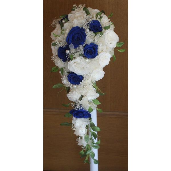 バラ・アジサイ・カスミソウはプリザーブド使用ですスマイラックス（グリーン）はアート使用です後ろがわの根元にはリボンをお付けしてありますサイズは約ですが長さ４５cm・横２０ｃｍになります写真はサンプルですご注文いただきましてからお作りいたしま...