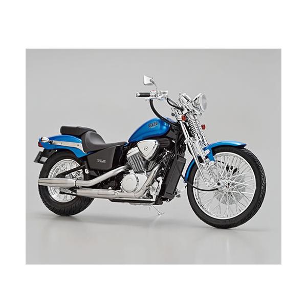 1998年3月、4サイクル・Vツインエンジン特有の力強く鼓動感あふれる走り味と、ゆったりとした快適な乗り心地で人気を博したスティードの追加モデルとしてスティードVLSが登場しました。この車両は誕生10周年の節目に発売されたモデルであり、カス...