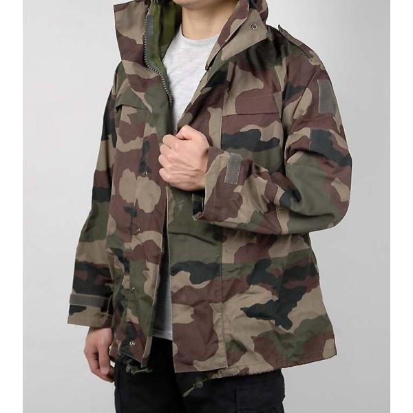 ************************************裏のシーリングテープが一部剥がれている場合生地に小穴が開いている場合生地にヨゴレ及び劣化がある場合フードが無い場合以上の様な状態を理解して下さる方にお願いします****...