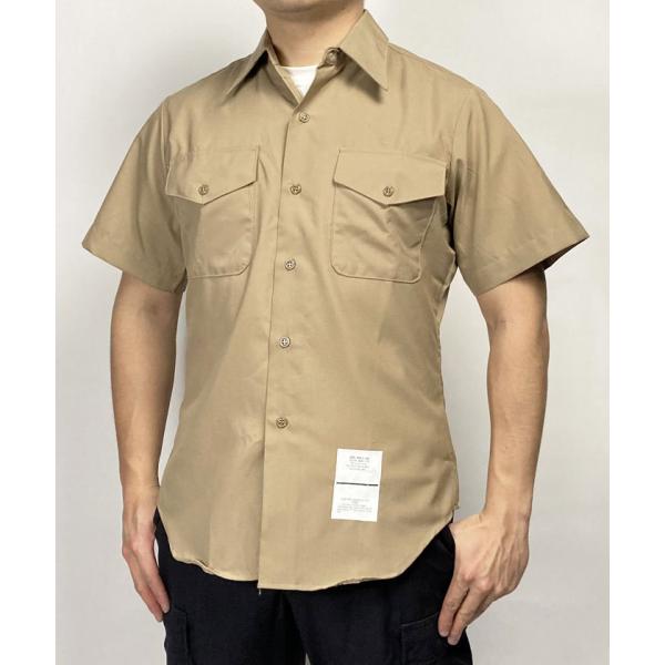 ＵＳ．マリーン．メンズ、リメイク半袖ドレスシャツ（新品）*******************************長袖を半袖にリメイクした物です袖丈は２５ｃｍになります*******************************アメリ...