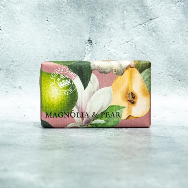 ○Luxury Shea Soaps ラグジュアリーシアソープシアバター配合の使い心地の良いラグジュアリーソープ。イギリス特有の香りのブレンドと滑らかな使用感が癒しを与えます。〇香り・Magnolia &amp; Pear マグノリア＆ペア...