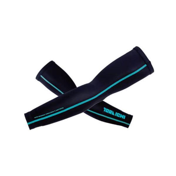 生地・混率/ナイロン92%　ポリウレタン8%(アイスシルキースムース)夏用　接触冷感　吸汗　速乾　UVカット黒無地のベーシックな生地に、目を引く配色がポイントの接触冷感アームカバー。独自開発の接触冷感素材を使用し、肌に触れた瞬間からひんやり...