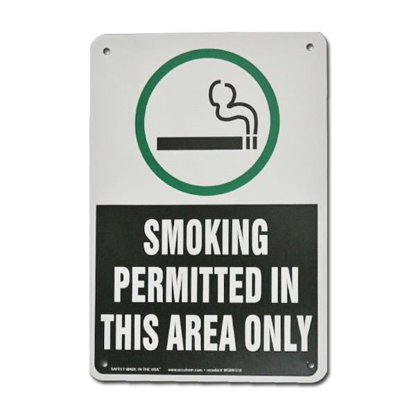 "SMOKING PERMITTED IN THIS AREA ONLY(喫煙はこのエリアでのみ可能です)" 英文表示のスモーキングエリア メタルサイン！厚み約1mmのアルミで作られた、耐候性にも優れた軽量かつ丈夫なサイン！実用的に建物の入...