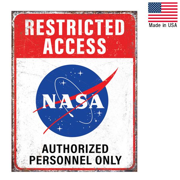 メタルサイン "NASA" "RESTRICTED ACCESS" アメリカ航空宇宙局 看板 縦41cm×横32cm アメリカ製アメリカ航空宇宙局『NASA』のメタルサインです。個人用にガレージやインテリアで個性的な空間を演出できます！ も...