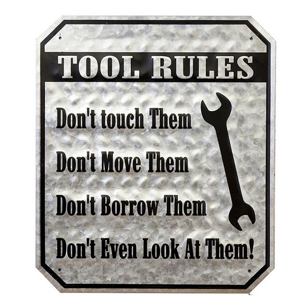 エンボス メタルサイン "TOOL RULES" ツール ルールズ 縦35cm×横30cm "TOOL RULES"と書かれたオシャレなデザインの看板。看板はデザインに合わせて凹凸になっており、立体的な作りになっています。お店やお部屋のアク...