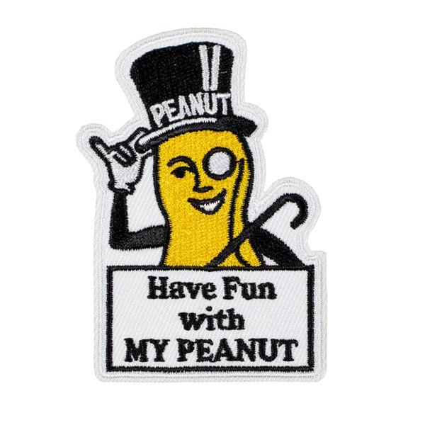 【商品詳細】アイロンがあれば誰でも簡単にリメイクが楽しめるアイロンパッチ（ワッペン）！ジャケットや帽子、カバンなどのワンポイントに最適。※裏面には熱接着シートがついてます。・サイズ（約）：縦7.5cm×横5.5cm