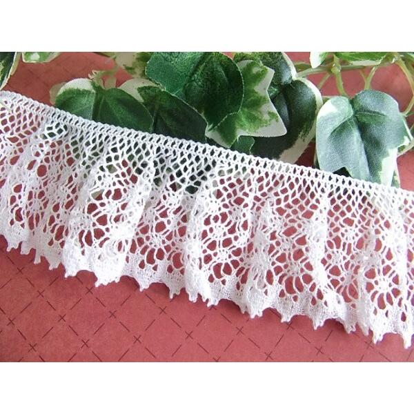 【素材】　綿　８７％ 　　　　レーヨン　８％ 　　　　ポリウレタン　５％ 【色】　オフホワイト【巾】　４８ｍｍ●当店おススメのかわいらしいフリルレースです●無くなり次第、終了ですのでお早めにどうぞ♪●こちらの商品は、5ｍ単位での販売となりま...