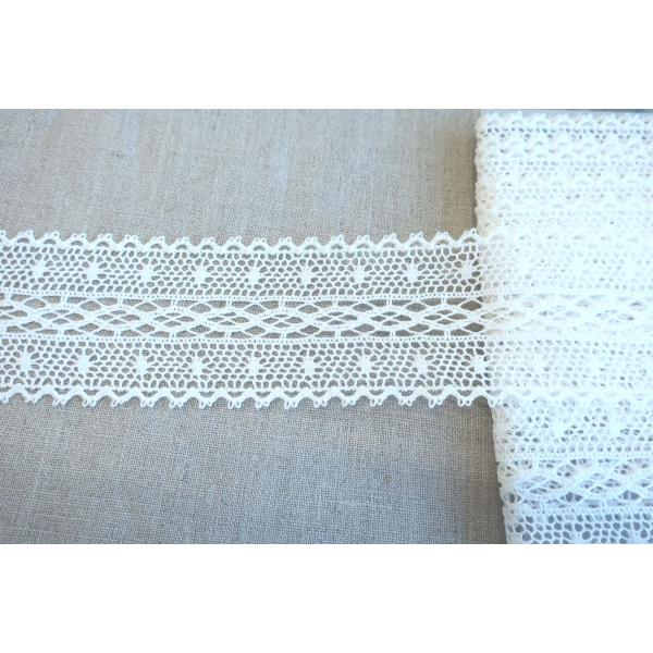 5m巻き トーションレース オフホワイト 55mm幅 綿素材 手芸 日本製 DS.1195-5厚み：少し厚い　柔らかい幅広で少し太めの糸で編み込んだ綿素材のトーションレースです。透け感もキレイに出ていてお買い得価格になっております。当店は創...