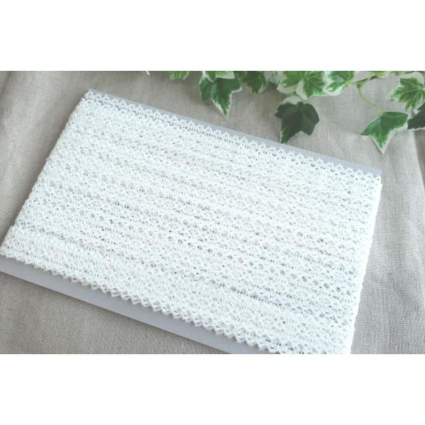 【素材】綿１００％ 【色】オフホワイト 【巾】　22ｍｍ 【厚み】ふつう●こちらの商品は、１0ｍ単位での販売となります。 ご希望の数を個数に入力して下さい。●トーションレースの人気柄です。工場直販価格でご提供しております。