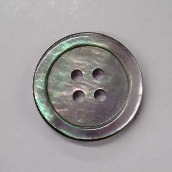 カーディガンなど洋服のボタンに最適です。＊表示サイズはメーカーの定めるサイズであり、実際のサイズとは多少異なる場合がございます。写真の色に関しましては、実際の色と異なって見えることがございますが、予めご了承ください。また光の入り具合や角度に...