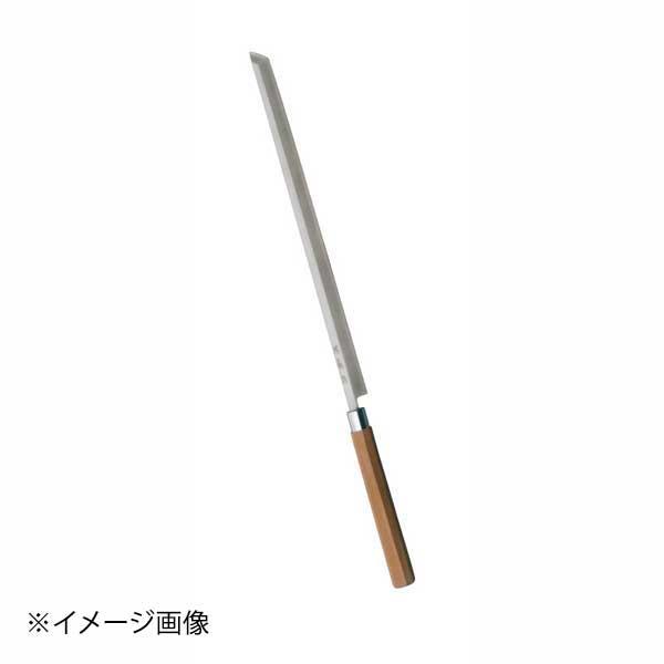 ●マグロを切る際に普通の包丁で刃を往復させると切断面が傷つき味が衰えます。これを回避する為にマグロ包丁は大型の魚でも刃を行き来させずに解体できる為に大きく作られています。大型の魚類を解体する為に特化された和包丁です。