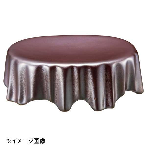 金属的な発色をする特殊な釉薬を使用し、更に手描きで加飾しているため、製品には個体差があります。本製品の個性としてお楽しみいただけましたら幸いです。●サイズ：φ16×11×H5.6cm  ●素材：強化磁器 ●品番：T008-BM-009-AH