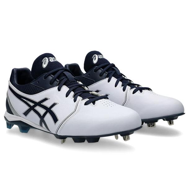 日々ハードなトレーニングを行う学生プレーヤーへ。足への負担軽減に優れたスパイクシューズ。金具歯と樹脂スタッドのメリット活かした、独自のNEWハイブリットソールを搭載したNEOCONNECT。グリップ力が必要とされる前足部は金具を使用、かかと...