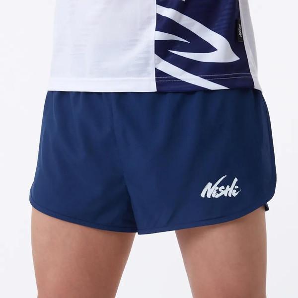 商品の特徴2024年新登場。限界突破のための機能を搭載した「HIGH TECH LINE」シリーズ。軽量な高密度織物素材を採用。裾めくれを軽減し、インナーが見えにくい設計。サイドの縫い合わせを減らし、大きなストライドを確保。エアーダクトホー...