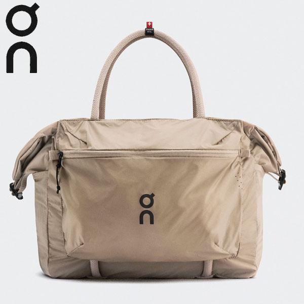 トラックパック 35L ライト：ジムなどの?スポーツシーンから?オフィスまで?幅広く?活躍する?デイリーバッグ。?荷物が?整理しやすく、?スポーツウェアも?PCも?ラクに?持ち?運べます。重さ: 570gスイス製ザイルのハンドル内側には貴重...