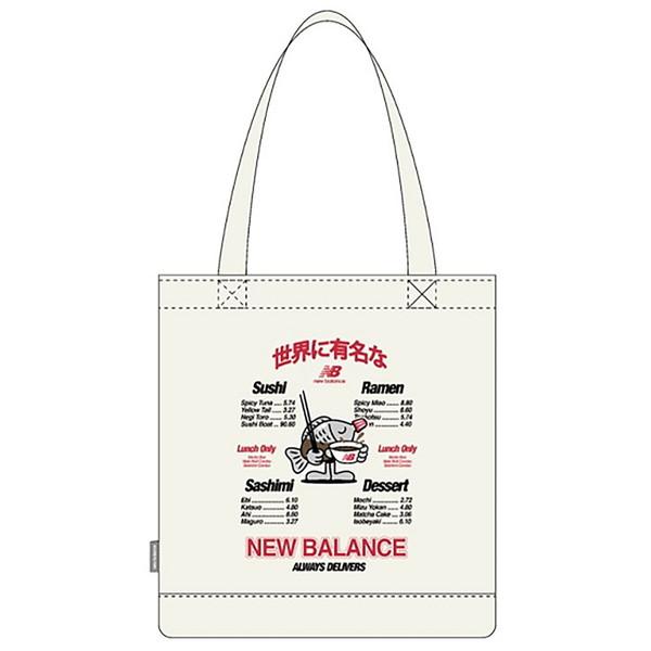 ニューバランスの限定グラフィックをあしらった8Lキャンバスグラフィックトート。丈夫なキャンバス素材の定番トートを、スポーティで現代的なグラフィックでデザイン。 必需品をしっかり収納できるスペースには隠しポケットを備え、デイリーユースに最適な...