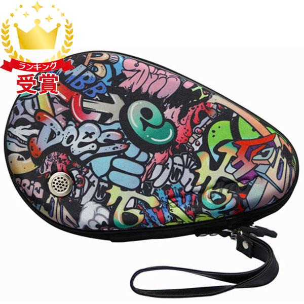 耐久性が高く、ラケットをしっかりガードするハードケース。エアリング付で通気性も良い。最大でラケット2本収納可。◯ケース素材：EVAサイズ：18×29×5．5cm仕様：内ポケット有【02905100000000000】【03001312300...