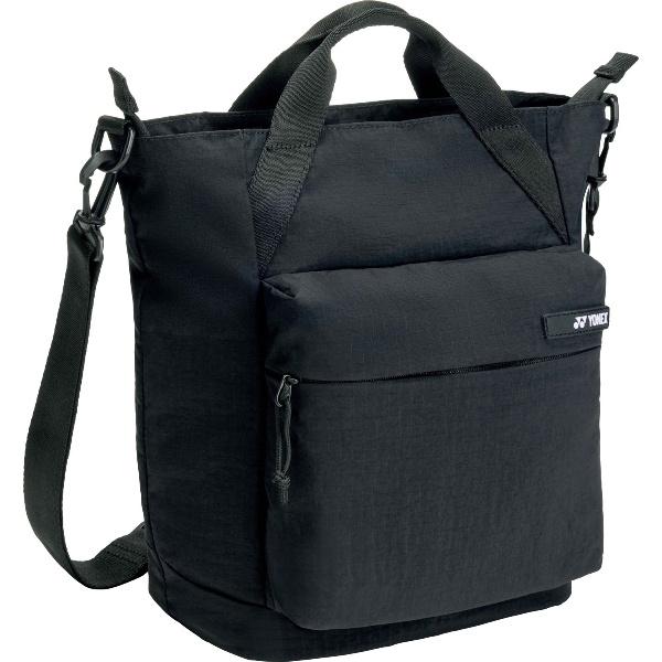 多くのシーンで便利に使えるショルダーバッグ。ショルダーストラップは取り外し可能。◯ショルダーバッグナイロン幅35cm×奥行15cm×高さ32cmベトナム【04703000000000000】【03008010000000000】