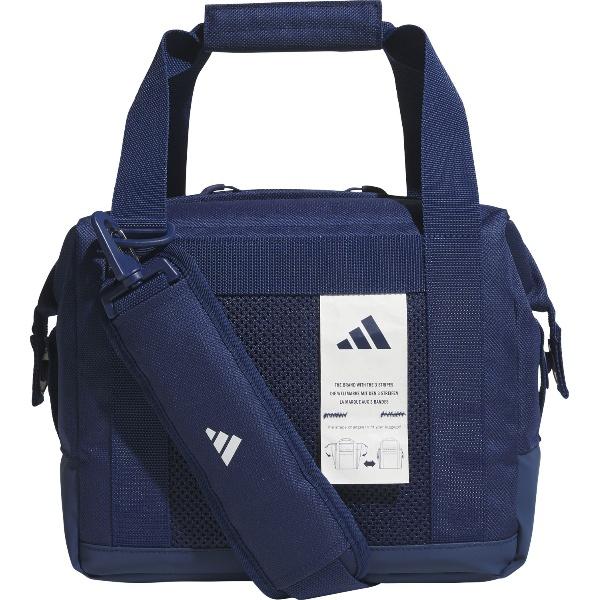 スタイリッシュに物を冷やして持ち運ぶなら、このクーラー トート ミディアムにおまかせ。アクティブなライフスタイルを楽しむ人のためのデザインで、ニーズに合わせてボックス形状からトートバッグへと手間なく変形可能。精密な作りに加えて、前面と背面に...