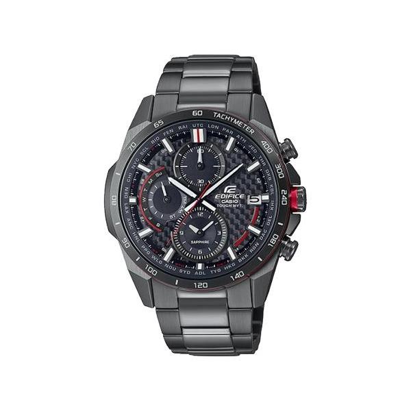 電波ソーラー | 「EDIFICE」の電波ソーラーモデルで初めてカーボンダイアルを採用しました。3つの小さなインダイアルから光を取り込んでチャージできるため、カーボンファイバー文字板を採用でき、モータースポーツコンセプトに相応しい仕様としま...