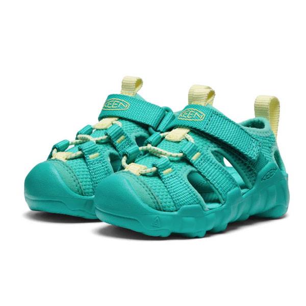 The maximal hybrid sandal. 圧倒的な人気を誇るベストセラーモデル、Kids Newport H2のアップグレードバージョン。最上級の履き心地を提供する新開発のソールユニットを採用し、普段履きはもちろんの事、アウトド...