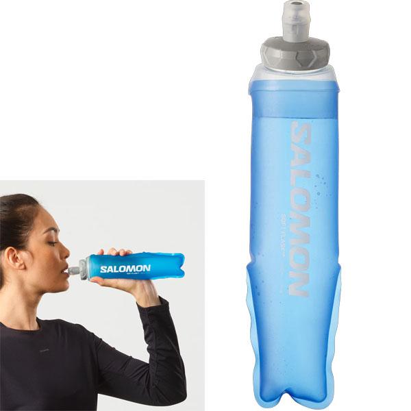 42mm の幅広キャップとハイフローバルブが特長の SOFT FLASK 500ml/17oz 42。すばやく簡単に水分を補給できるため、トレイルランに集中して挑むことができます。フラスクは飲むと圧縮されるので、水が跳ねたり揺れることがなく...