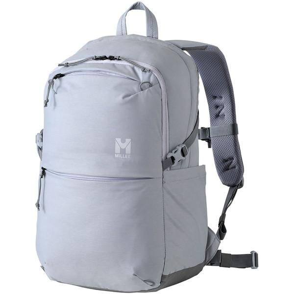 すっきりデザインに快適な背負い心地と便利な収納を備えたデイパック/すっきりデザインに快適な背負い心地と便利な収納を備えたデイパック。ジッパーの見えないクリーンなデザインながらフロントの大型ポケットと2つの小物収納ポケットを備え、アウトドアは...