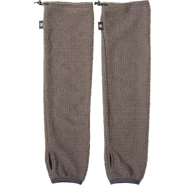 高い通気速乾性と保温性を両立した秋冬用アームカバー。軽量ながら抜群の通気性と保温性を備えたスルー ウォーム素材を使用し、止まっているときも動いているときも常にドライな寒くない環境をキープし、アクティビティに集中できる環境を提供します。袖は防...