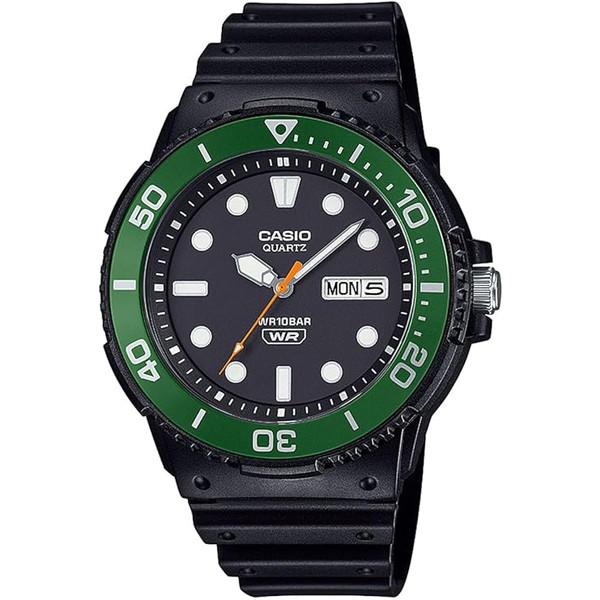 マリンデザインが特徴の、回転ベゼル付きアナログウオッチです。ベゼル天面に配置されたアルミ素材のリングが、光を反射して輝き、目を引きます。10気圧防水、日付・曜日表示等、日常に便利な機能を搭載しています。ケースサイズ（縦×横×厚さ）47.9 ...