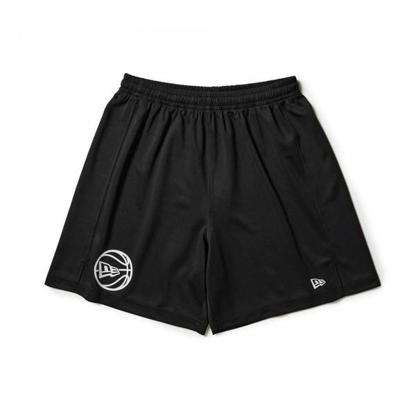 機能性とデザイン性を備えた、練習用バスケットショーツ。 ニューエラオリジナルのレギュラーフィットシルエットを採用、 吸汗速乾性に優れた独自開発素材「COOLERA 」を使用。 抗菌機能を備えた「MICROERA 」を搭載。 透け感を抑えたや...